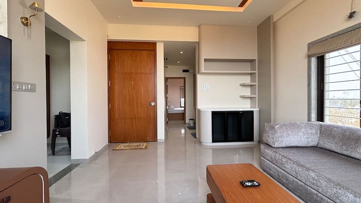 Vian Stays | Modern Furnished 1bhk In Balajinagar - Sangli