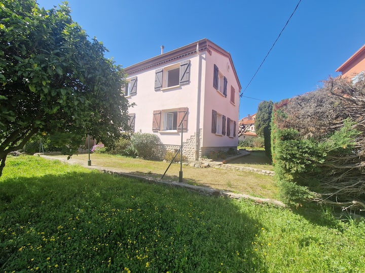 Villa 4 Chambres-grand Terrain Clos-parking - Collioure