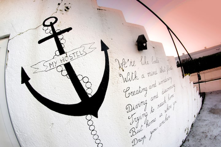 My Hostel, Your Home - Quarto Duplo C/wc Privativo - Guimaraes