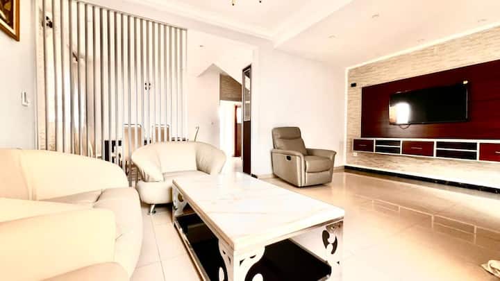 Luxury Duplex With Garden - Yaounde