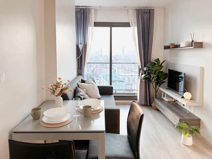 Mrt Huai Khwang2mins/convenient/wi-fi/free Pickup - Bangkok