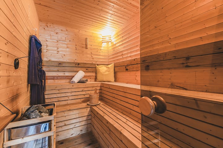 Relax 2bdr With Sauna, Hot Tub And Cinema - London, UK