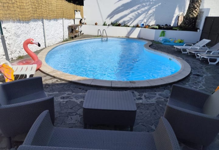 Popix Vila Mar Confortável  Equipado Com Piscina. - Azoren