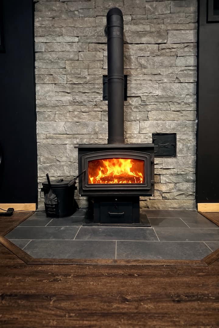 Bear Den Retreat | Private Sauna, Plunge, & Gym - New Jersey