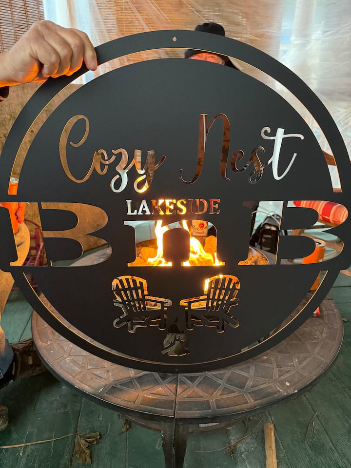 Cozy Nest Lakeside Bnb -