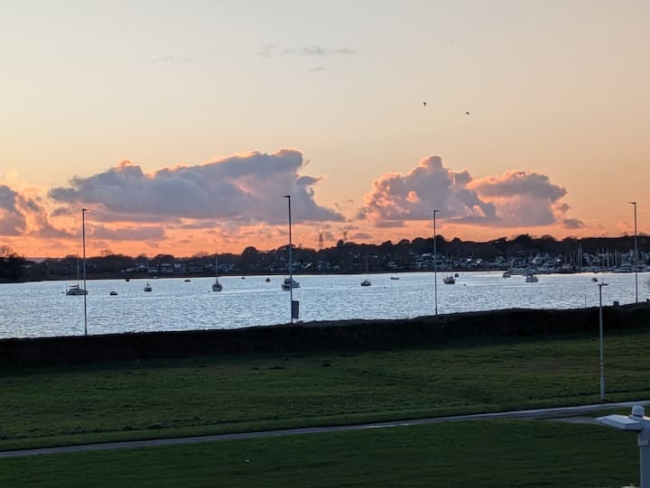 Sea Fern House,36a -Holes Bay Views - Poole- Ev. - Poole