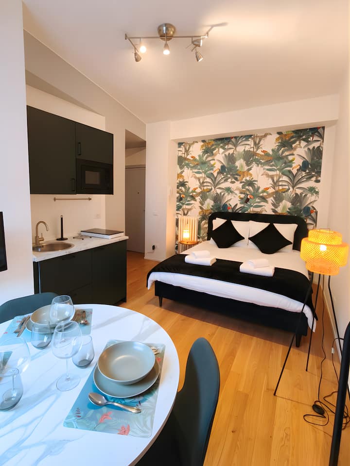 Chic Studio In Citylife District | Ac & Fast Wi-fi - Milan