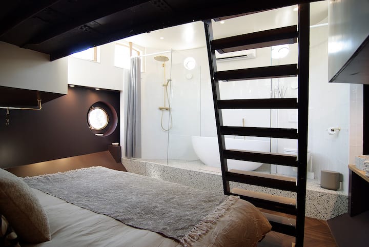 Boutique Canal Houseboat - Haarlem