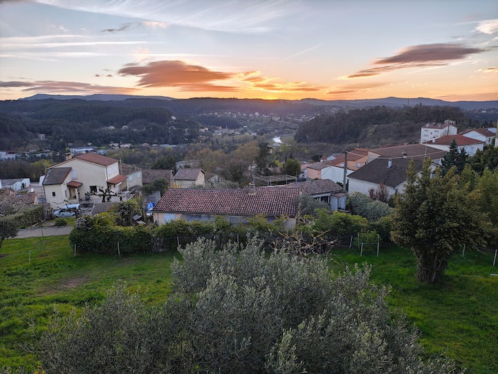 Rez De Villa Avec Jardin. Et Vue - Aubenas
