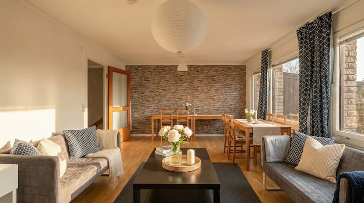 Bekvämt Radhus Nära Stockholm City - Stockholm