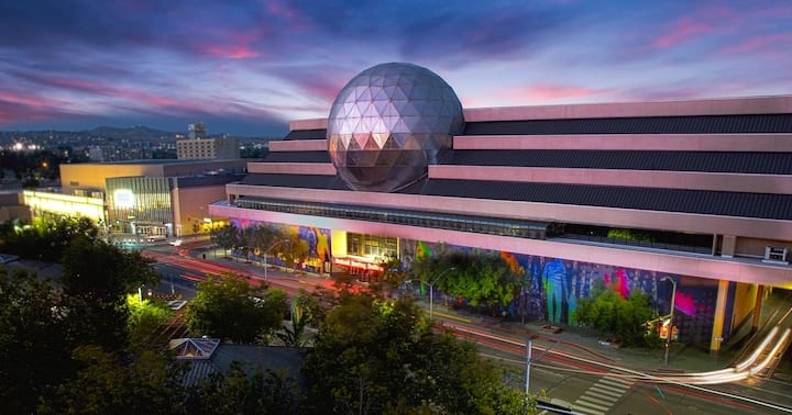 *Apt With View*mins To Midtown* Hospital*museums* - Reno