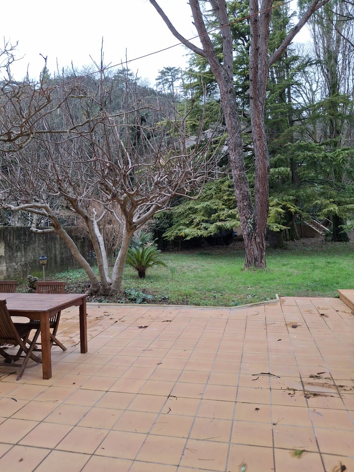 Gite Drome Provençale Avec Accès Jardin. - Donzère