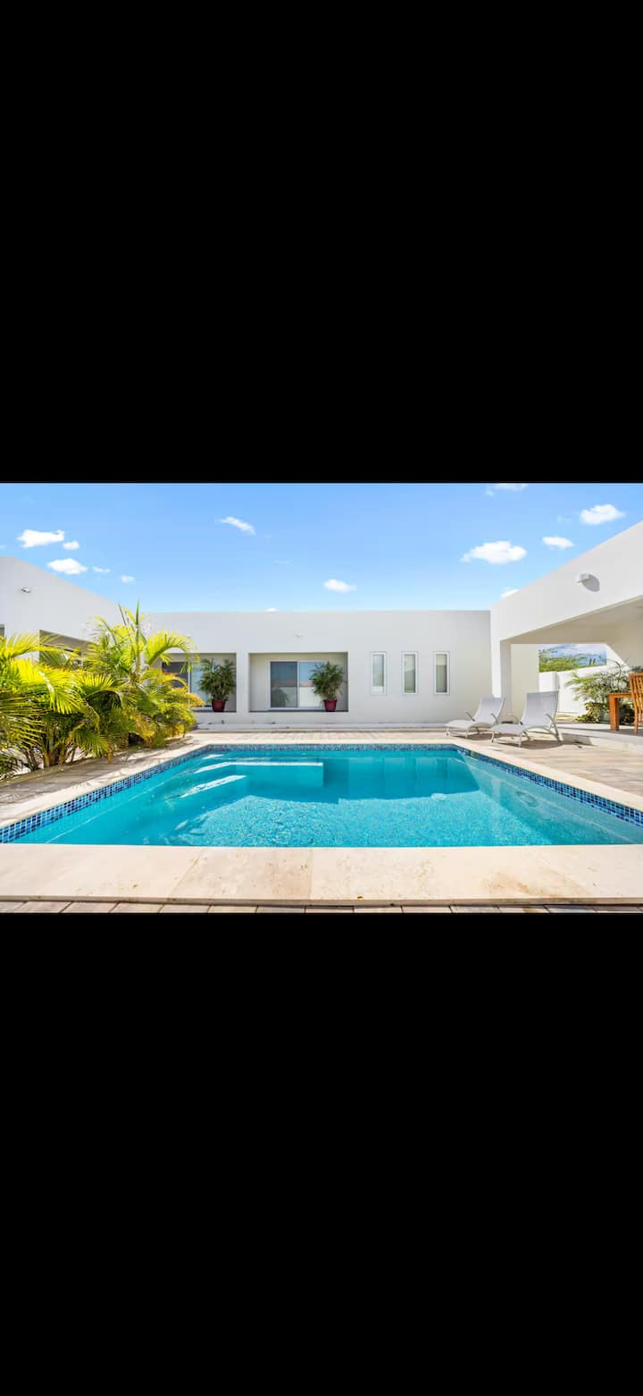 Bright & Private 3-bed Villa Close To Eagle Beach - Aruba