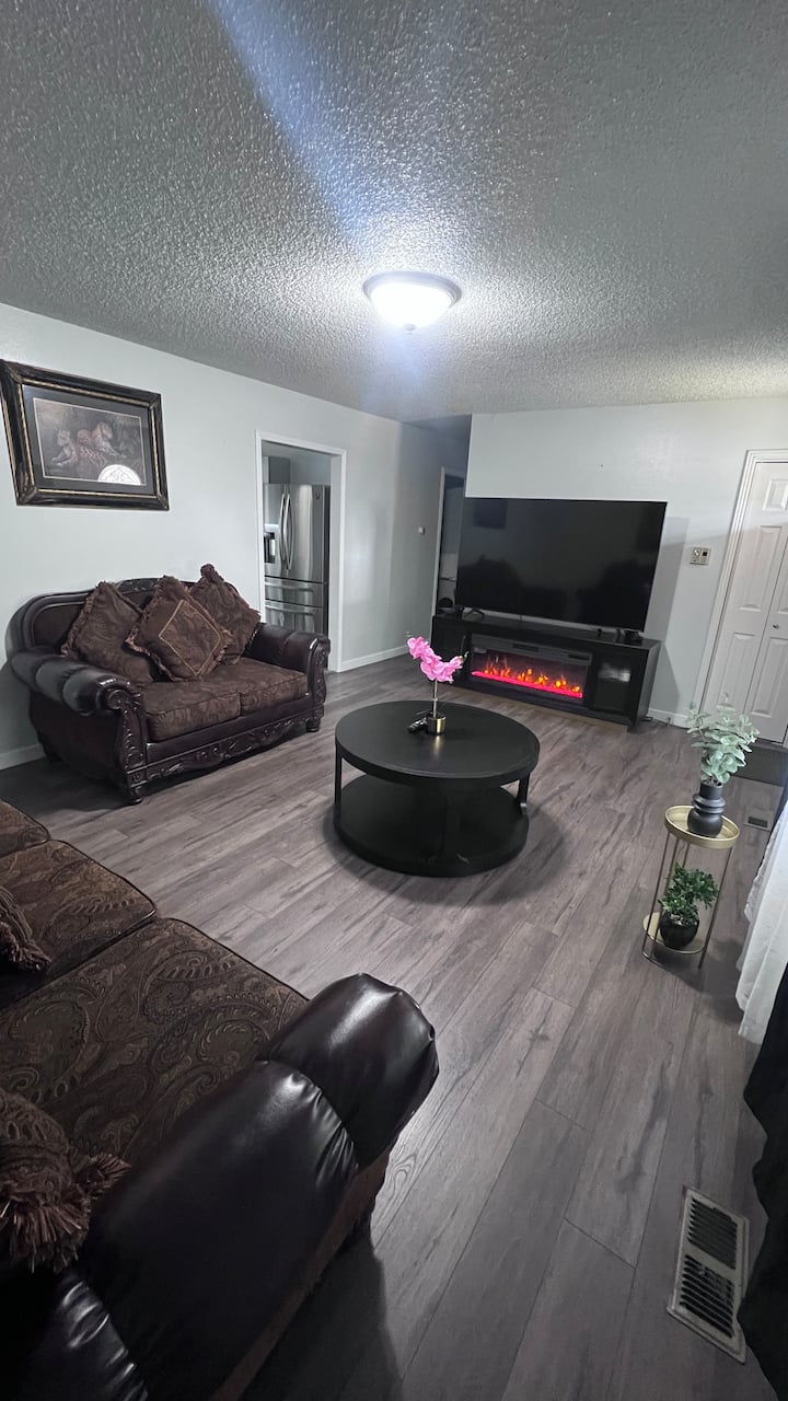 Ultimate Getaway| Movies & Relax - Denver