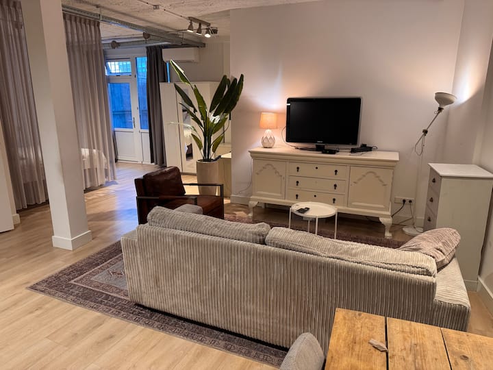 Rs 2 | Apartment In The Middle Of The Center - 貝斯特