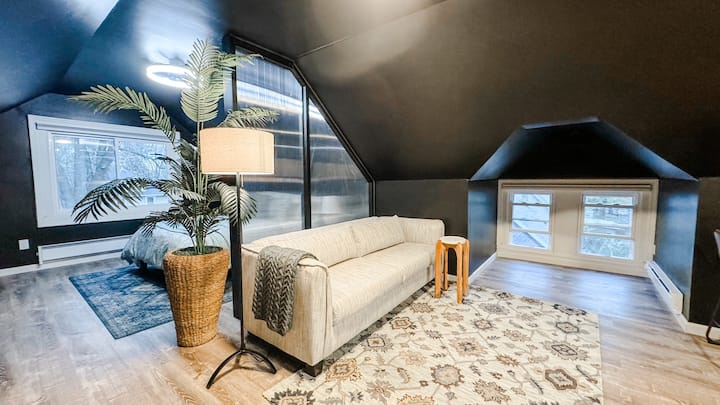 Chic Modern Studio Retreat - Rochester, NY