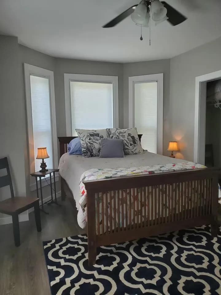 Comfort & Convenience - Fully Remodeled - 뱅고어