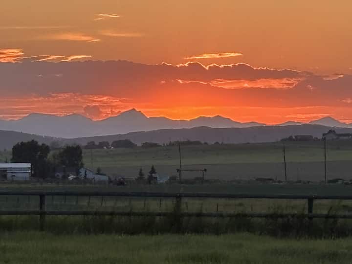 Stunning Mountain Views - Luxury Private Suite - Black Diamond