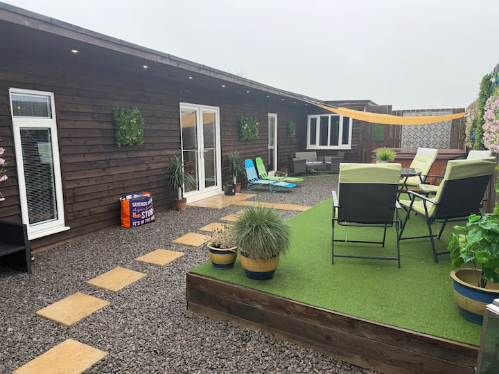 The Hideaway - Reino Unido