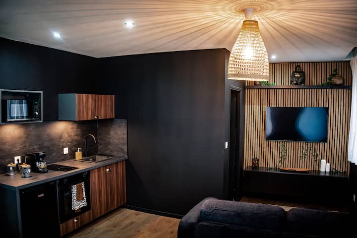 Nouvelle Suite Jungle Avec Jacuzzi Privatif - Dunkerque