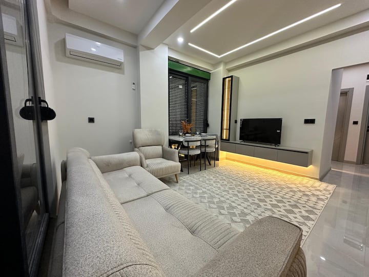 şıK Ve Lüks 2+1. Balkonlu, Ferah, Tramvaya Yakın - Antalya