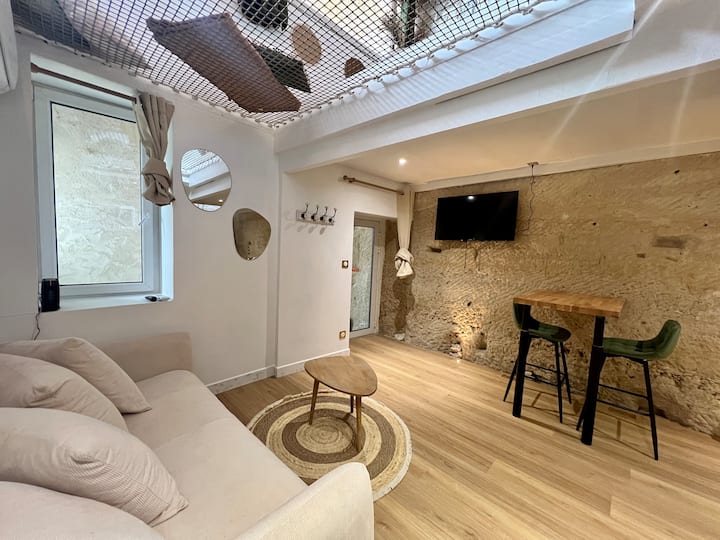 Le Troglodyte, Cocon Romantique à 5min Du Centre - Poitiers