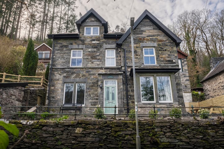 Green Bank - Betws-y-Coed