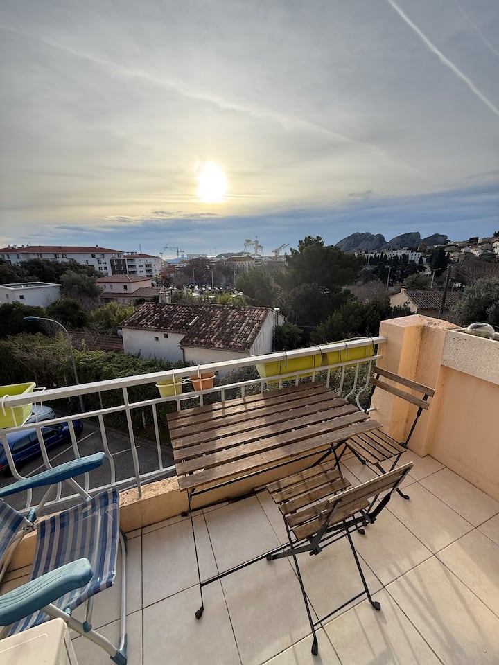 Appartement Centre-ville + Place De Parking Privée - La Ciotat