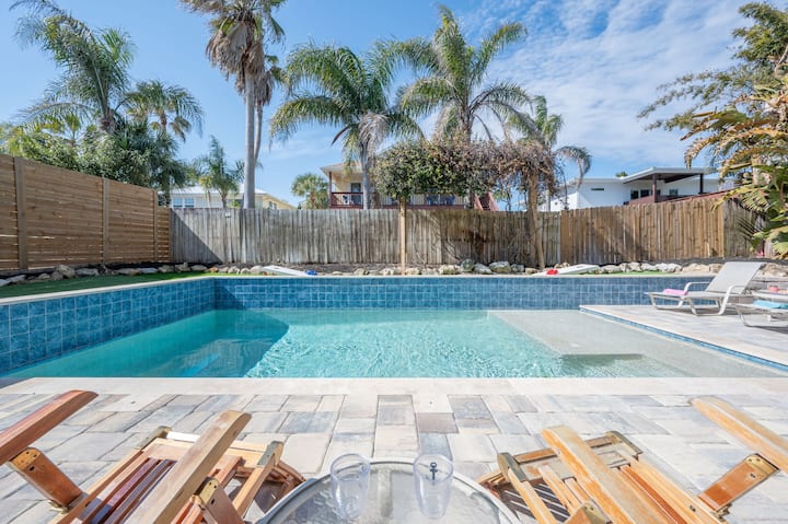 Sea The Sunrise - Crescent Beach, FL