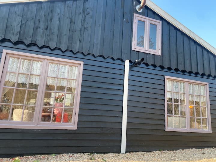 The Crooked Island Cottage - Amsterdam