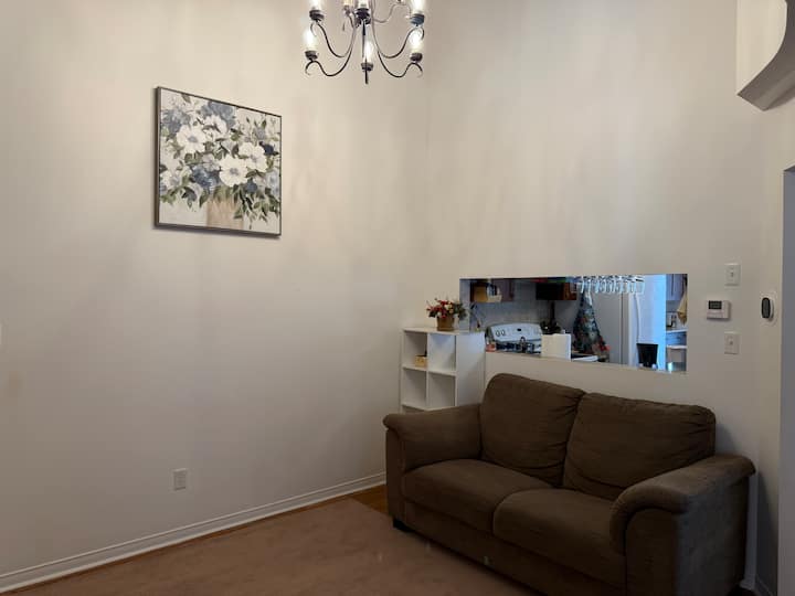 Quite Stouffville Private Room •Backyard • Parking - Uxbridge