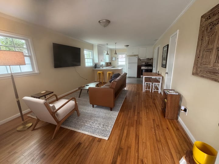 Carrboro Cozy Den - Chapel Hill, NC