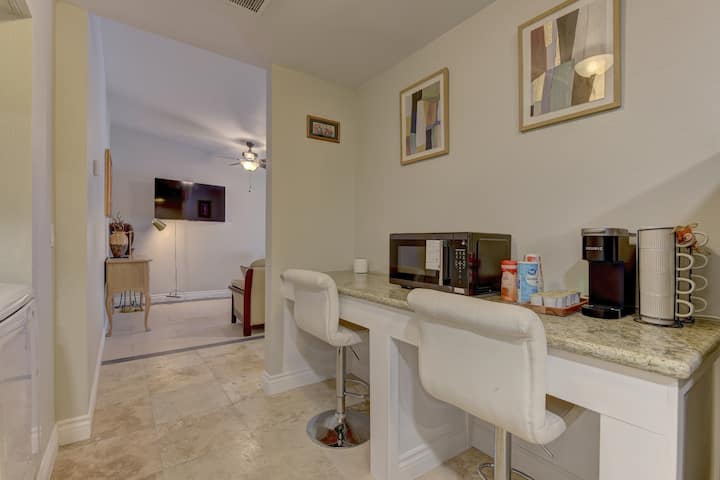 New Renovated 2 Bedroom 5 Miles T Strip/convention - Las Vegas