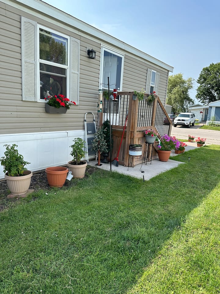 Singlewide Trailer Two Bedrooms & Two Bathrooms - Sault Ste. Marie, MI