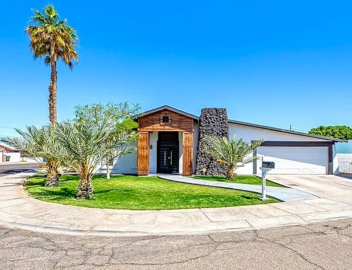 Cozy Retreat 4bed/2.5bath Home! - Yuma, AZ