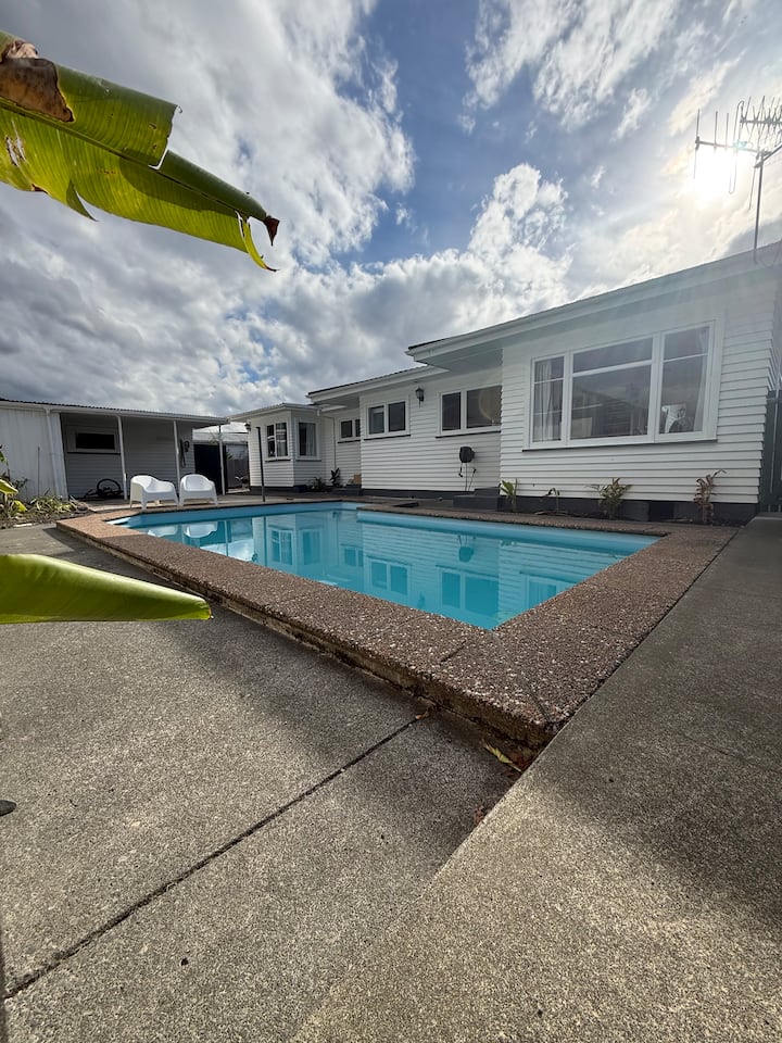 The White House - Hastings, New Zealand
