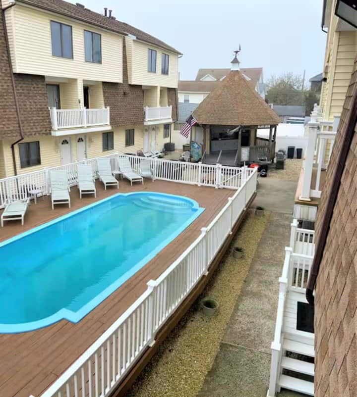 Pool | Coffee Bar | Linens & Towel | Parking - Seaside Heights, NJ