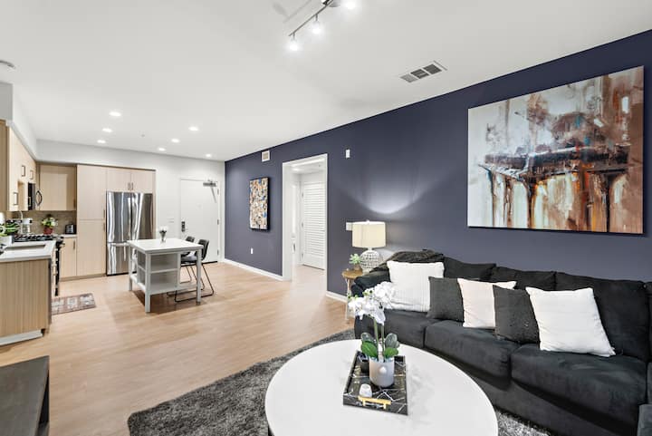 3 Bedroom Promenade Apartment Home Irvine Spectrum - Laguna Beach, CA