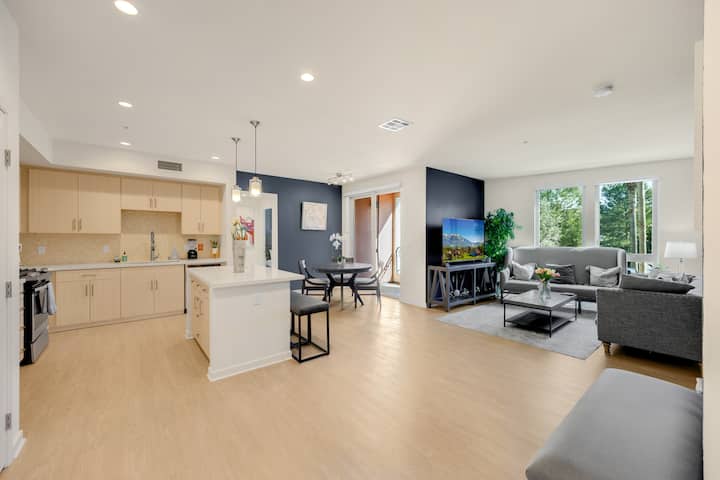 3 Bedroom Promenade Apartment Home Irvine Spectrum - Lake Forest, CA