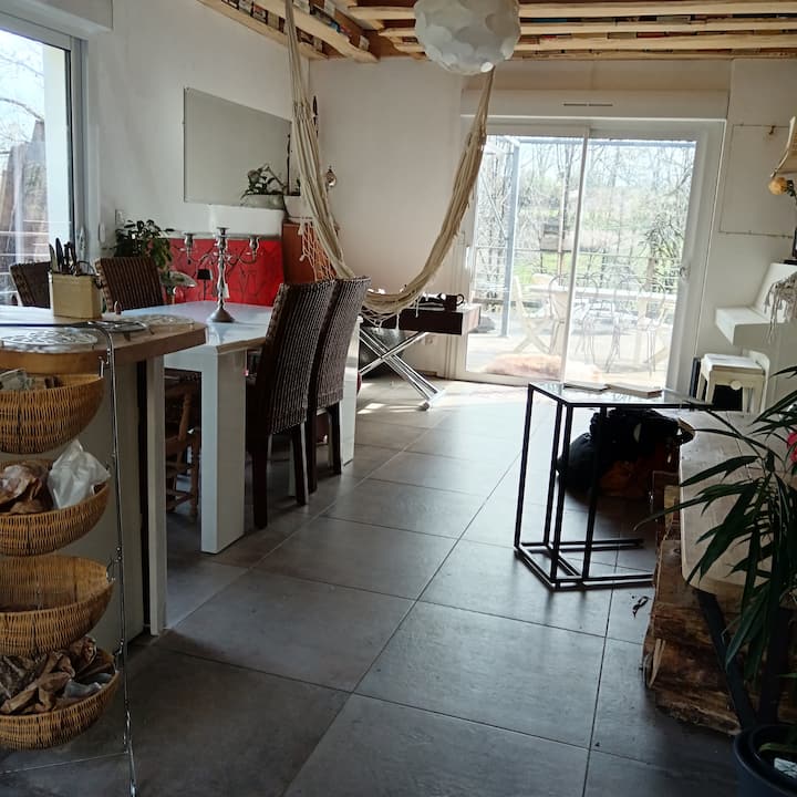Brive Nature : Maison Bioclimatique + Gîte Troglo - Brive-la-Gaillarde