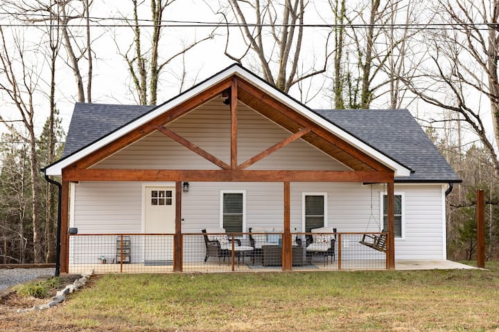 The Harmony House - Lake James, NC