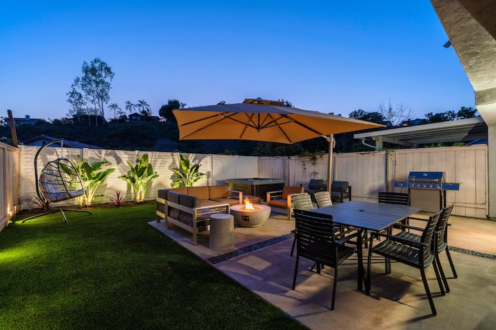 Scripps Oasis: 1300sqft, Hot Tub, Fire Pit & Views - San Diego, CA