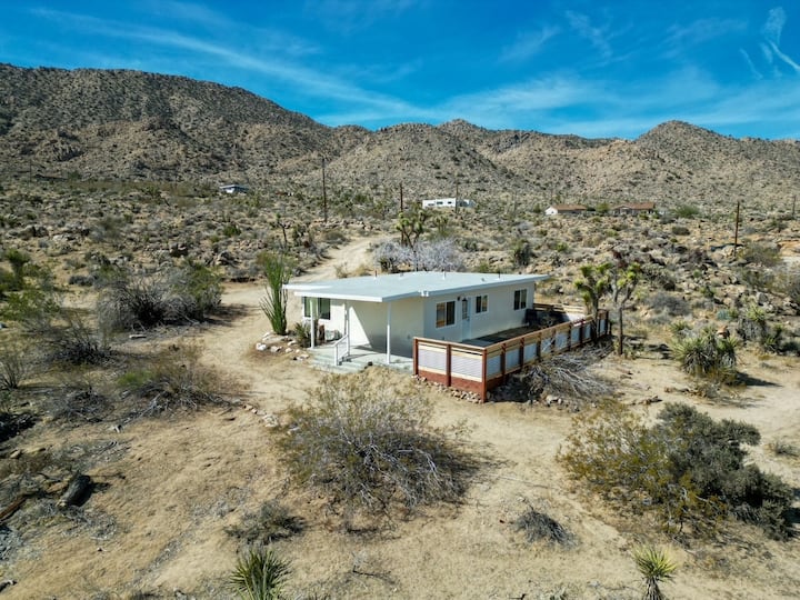Joshua Tree Hideaway - Joshua Tree, CA