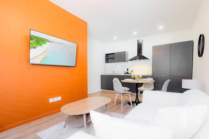 Maison Contemporaine Avec Cour Privée - Paris - Montreuil, France