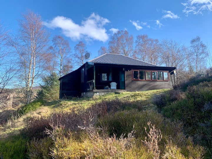 Forest Cabin Near Loch Ness - Lago Ness