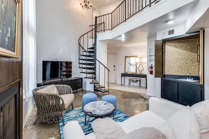 Upscale Loft • 2 King Suites Near At&t Stadium - Arlington, TX