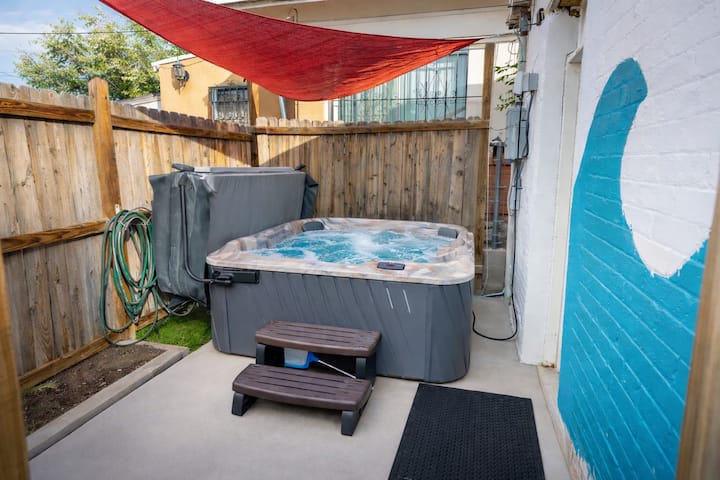 Central El Paso. Hot Tub. 5 Points Entertainment! - El Paso, TX