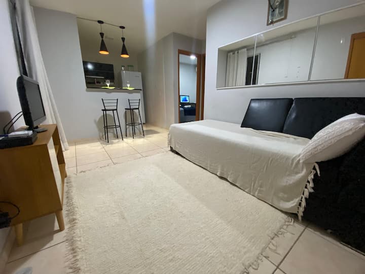 2q, Um Com Ar, Garagem, Piscina | Próx. Shopping - Cuiabá