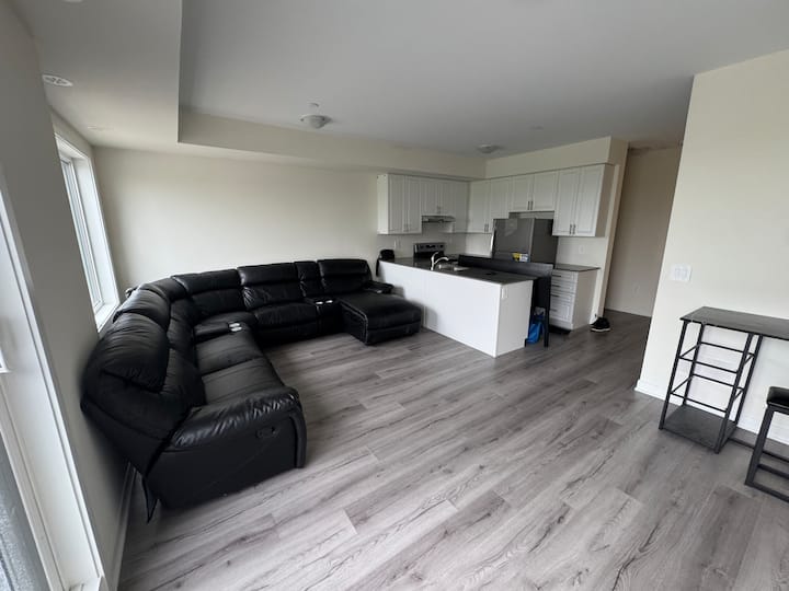 Outstanding Pickering Townhouse - Ajax