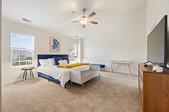 Suncrest 4br Rental | Garage & Patio S#41973 - Durham, NC
